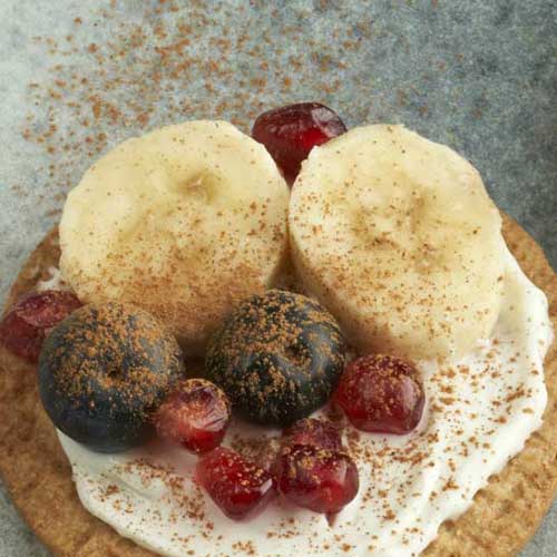 Digestives with Cheese and Fresh Fruits | The Laughing Cow UK